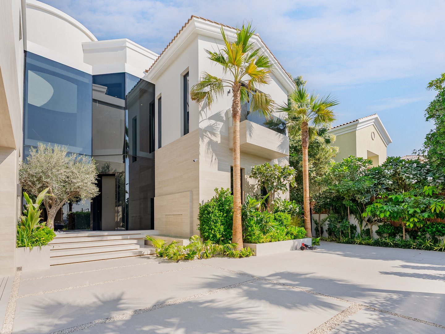 6 bedrooms villa for sale in Lime Tree Valley: Refined Golf Course ...